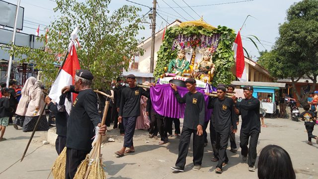 Pemerintah Desa Slangit Gelar Tradisi Mapag Sri – Suara Cirebon