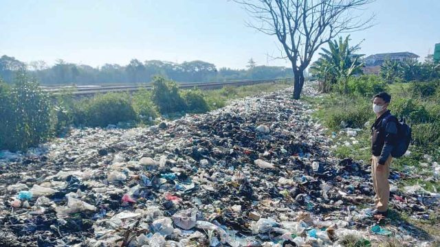 Angkut 90 Ton Sampah di Mertapada Kulon, Segini Jumlah Armada yang akan Dikerahkan DLH - Suara ...