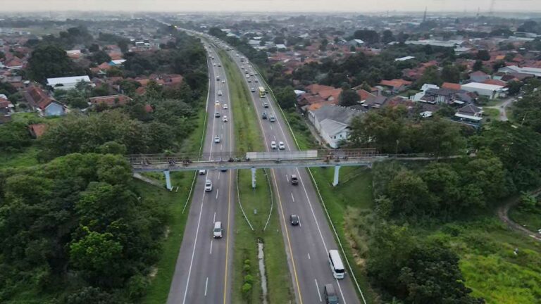 10 Travel Cirebon Bandung Lewat Tol Cisumdawu, Segini Harganya dan Catat Nomor Teleponnya